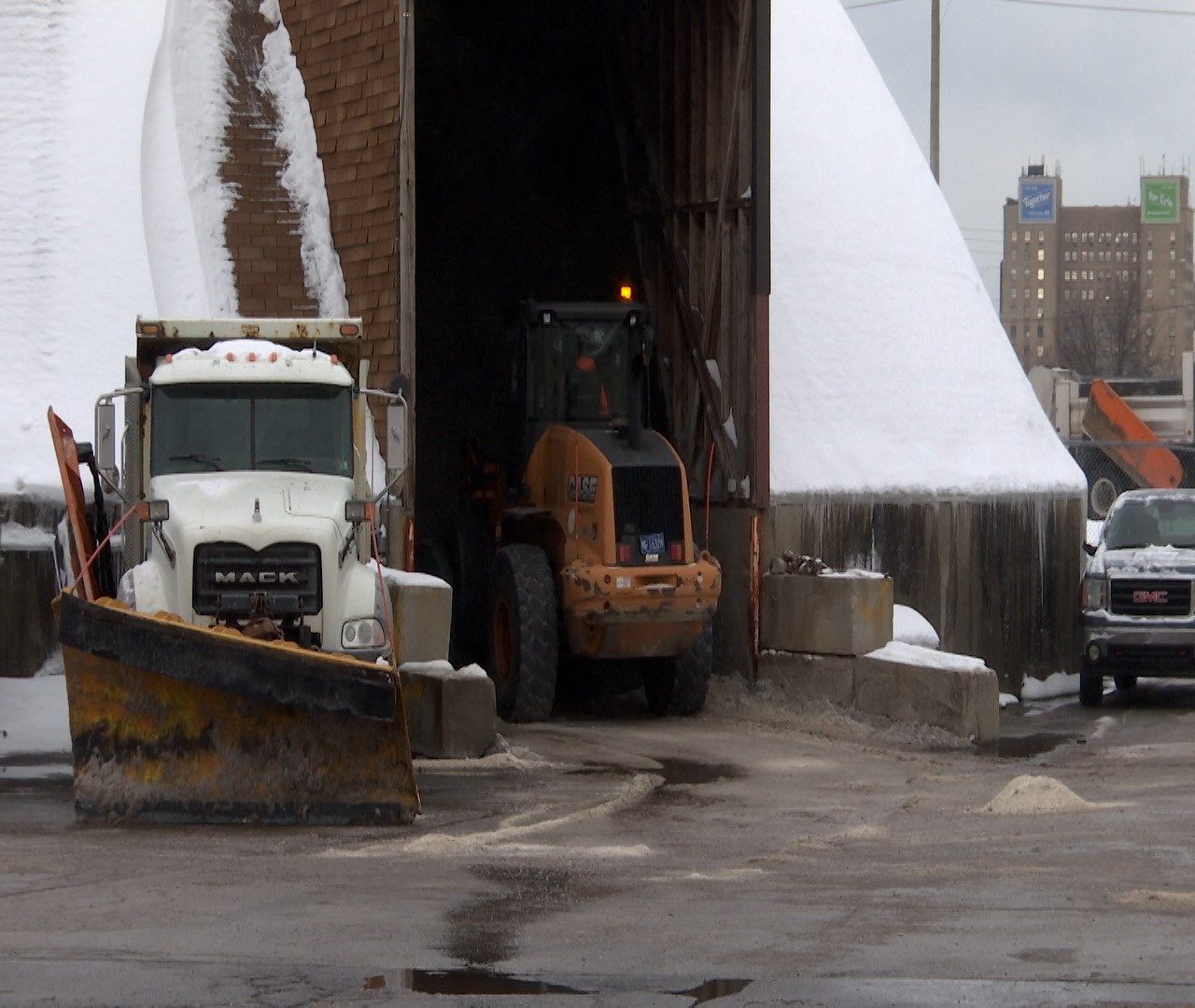 Erie Streets Department Prepares for Next Round of Snow - Erie News Now ...