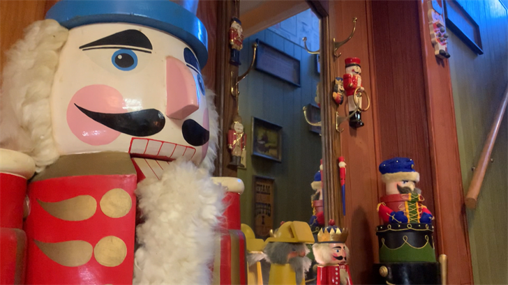 Collecting Nutcrackers for over 50 Years: The Last Word - WENY News