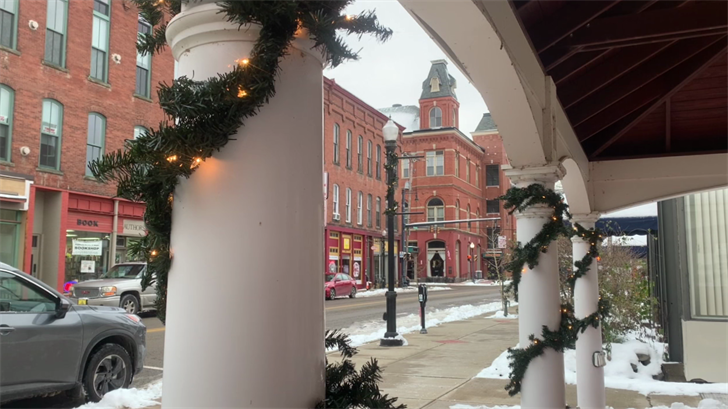 Warren Prepares for Annual Holiday Walk and Parade Despite Snowfall ...